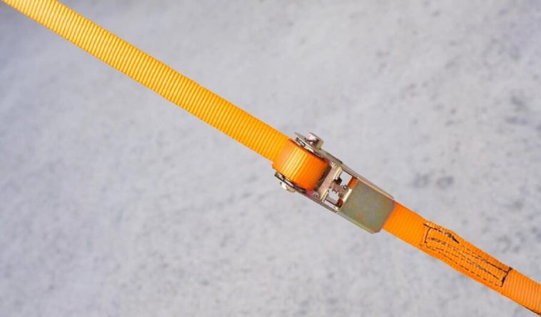 Comment utiliser des sangles d’arrimage à cliquet