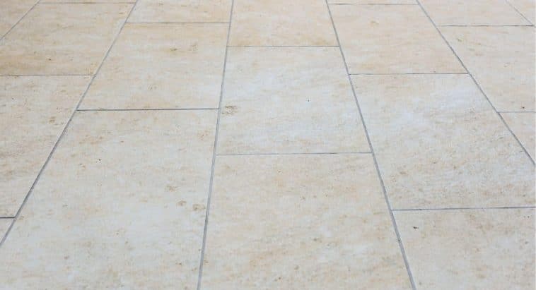 Comment choisir le meilleur carrelage pour votre terrasse extérieure